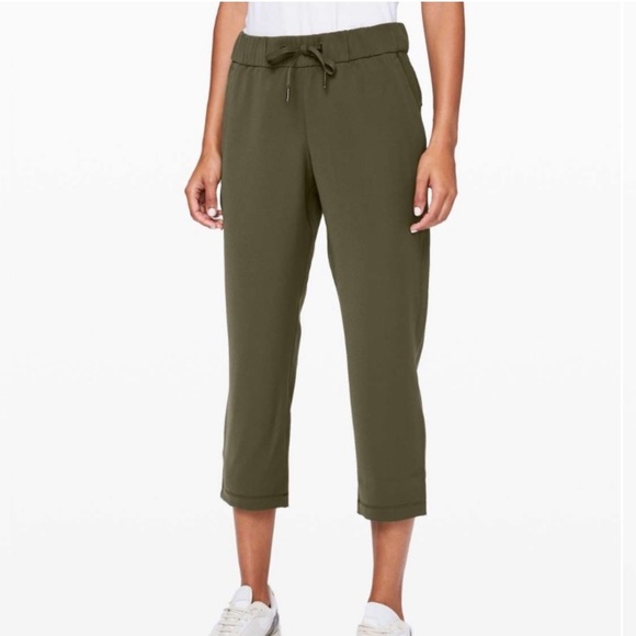 lululemon athletica | Pants & Jumpsuits | Lululemon Green On The Fly ...